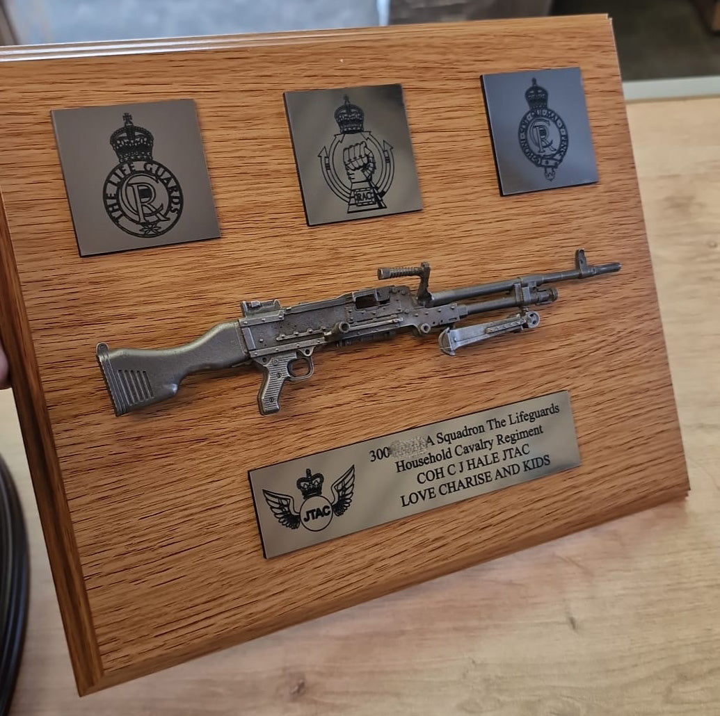 Military Plaques & Weapon Presentations
